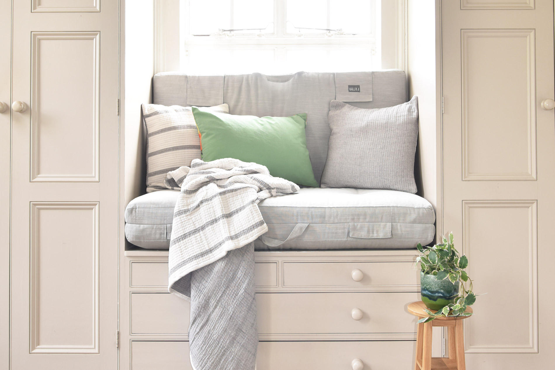 Portable Lofa Sofa Coast Weave Guest Bed | Futon Company